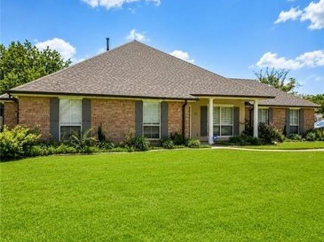 440 Gainesway Dr, Madisonville, LA 70447