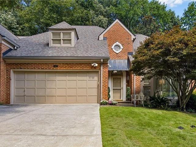 440 Greenlaurel Dr, Sandy Springs, GA 30342