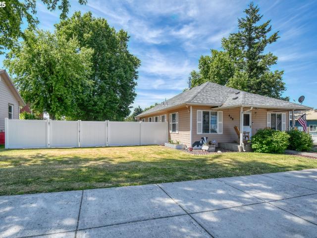 440 e main st