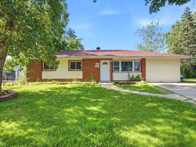 440 Flagstaff Ln, Hoffman Estates, IL 60169