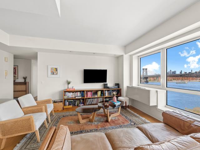 440 Kent Avenue, Unit 14C