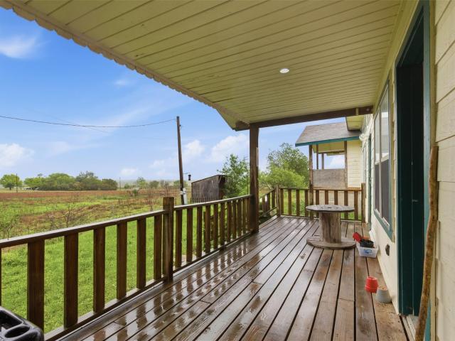 440 Lonie Ln