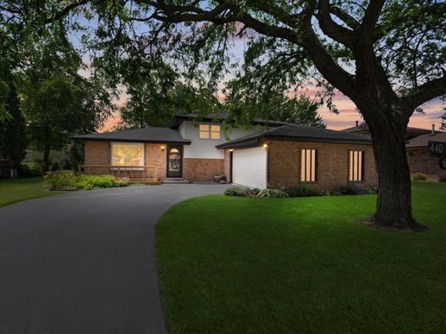 440 Manor Dr, Peotone, IL 60468