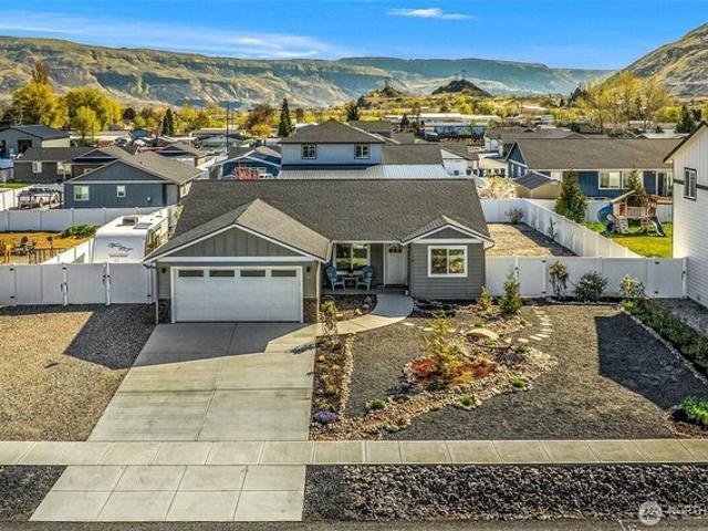 440 Margaux Loop, Malaga, WA 98828