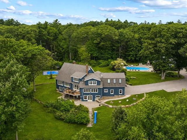 440 Mitchell Rd, Cape Elizabeth, ME 04107