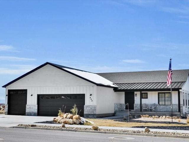 440 N 725 E, Mount Pleasant, UT 84647