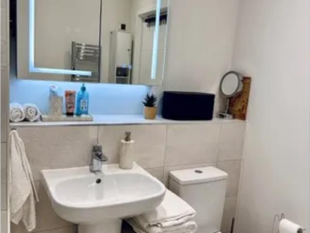 440 North Woolwich Road, London, E16 2ZP, United Kingdom | Studio apartment for rent #161061517 | Rentberry