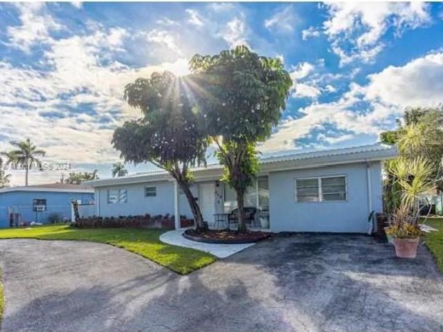 440 NE 148th St, Miami, FL 33161