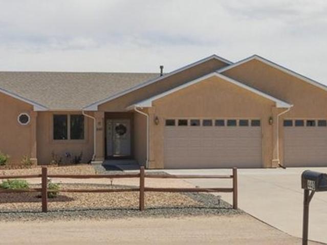 440 S Avenida Del Oro E, Pueblo West, CO 81007