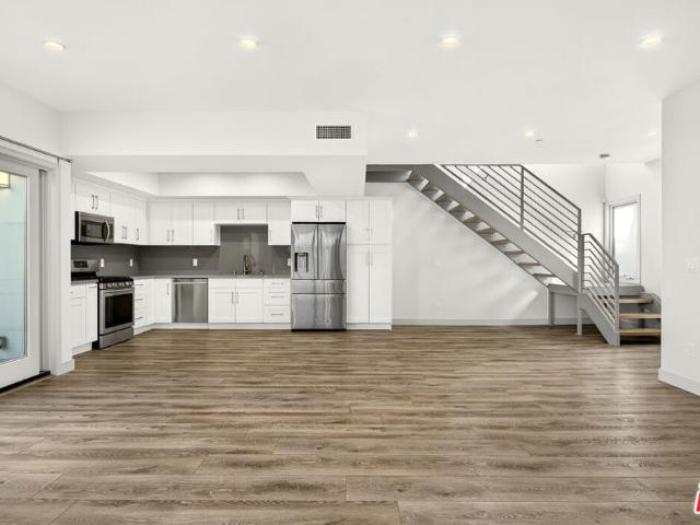440 Palm Drive 4