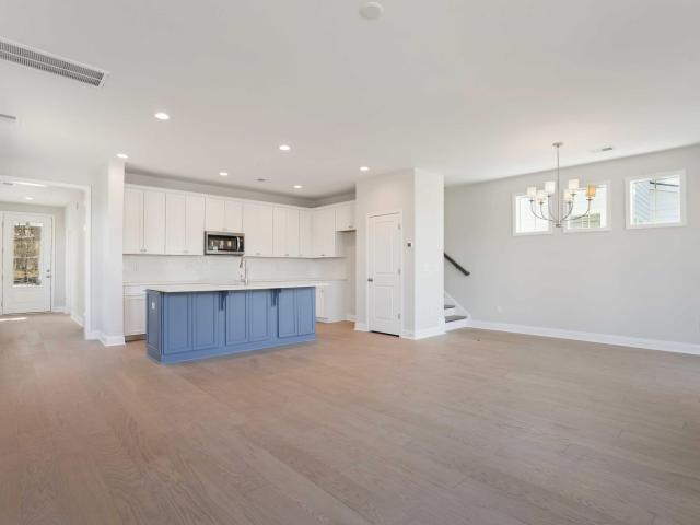 440 Queenview Lane
