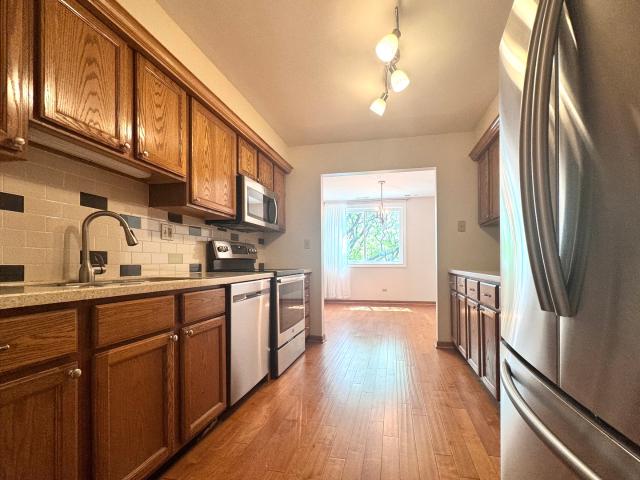 440 Raintree Court # 3G