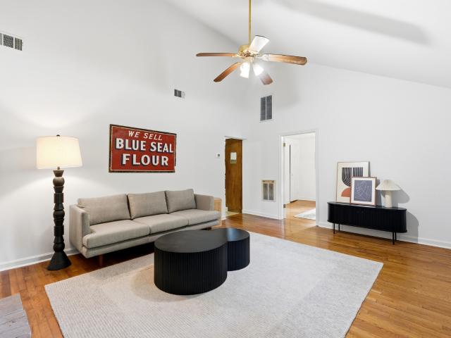 440 W Kingston Springs Rd