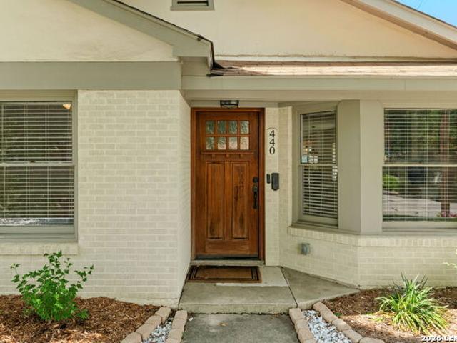 440 W Lynwood