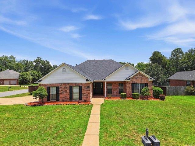 440 Wedgewood Pt, Conway, AR 72034