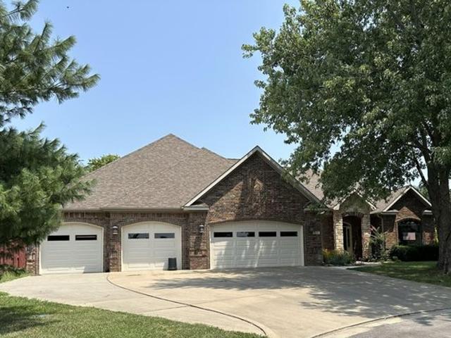 4414 N 6th St, Ozark, MO 65721