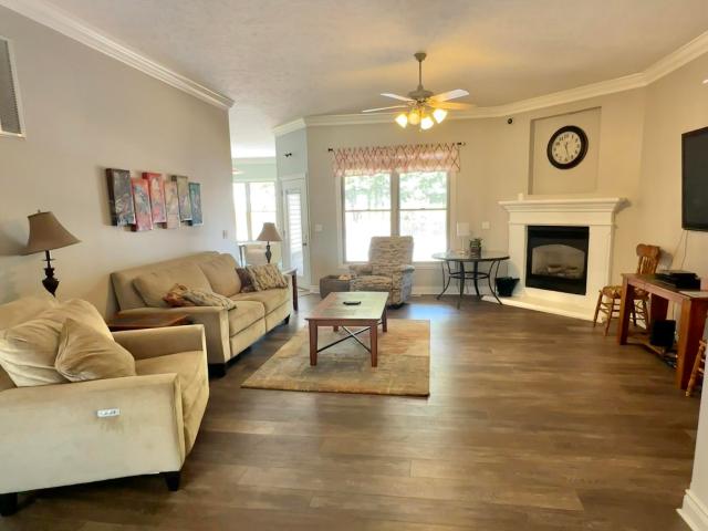 4414 N 6th Street