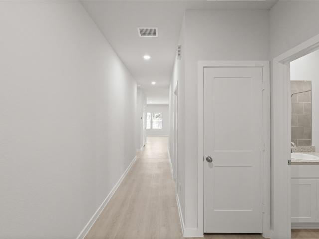 4414 Albritton