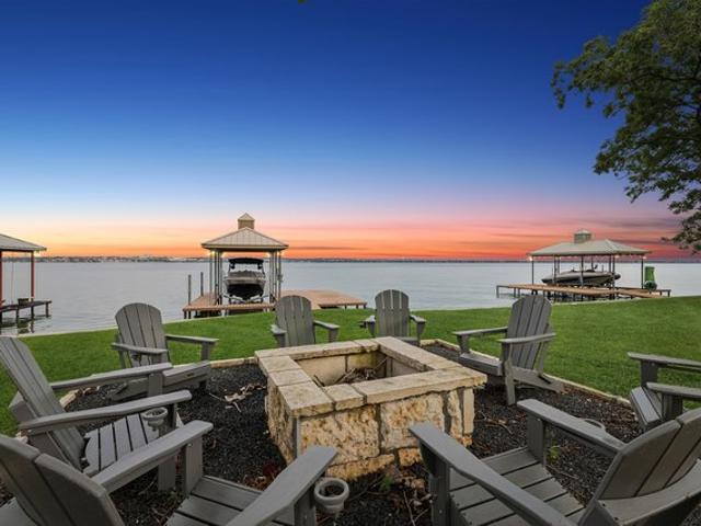 4414 Scenic Dr, Rowlett, TX 75088