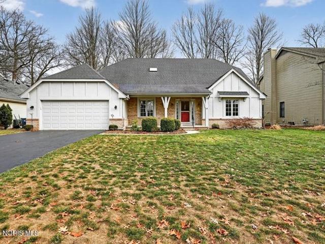 4414 Todd Dr, Sylvania, OH 43560