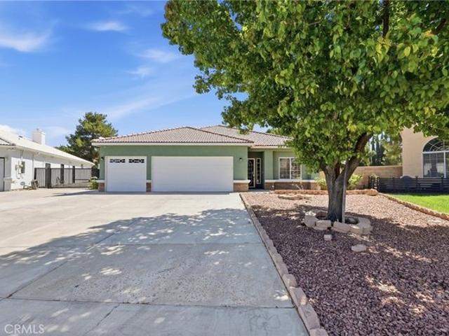 44154 Coral Dr, Lancaster, CA 93536
