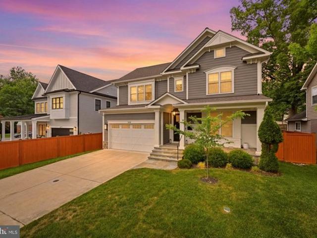 4415 Colchester Dr, Kensington, MD 20895