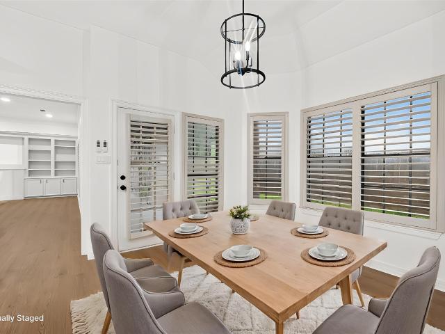 4415 Country Club View