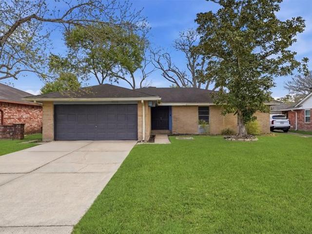 4415 Crofter Glen Dr, Friendswood, TX 77546