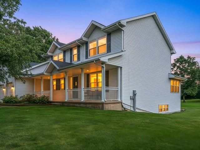 4415 Flagstone Ct, De Pere, WI 54115