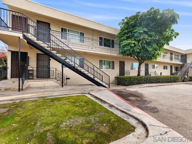 4415 Rosebud Ln