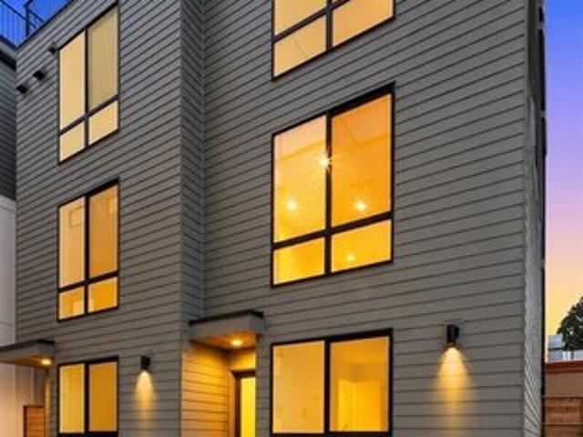 4415 2nd Ave NE Unit B, Seattle, WA 98105