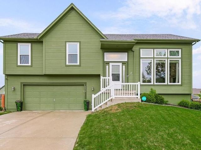 4416 N 121st Ter, Kansas City, KS 66109