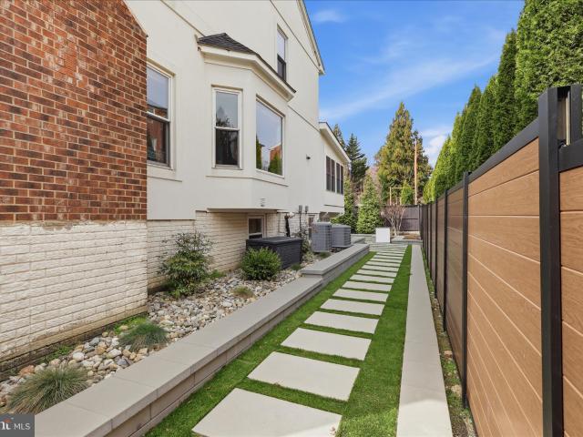 4416 Sangamore Rd, Bethesda, MD 20816 | MLS #MDMC2227