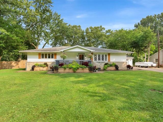 4416 Village St, Erie, PA 16506