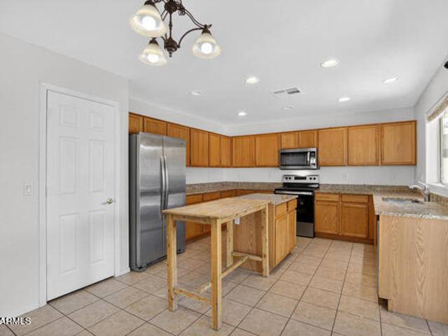 44175 W SNOW Drive