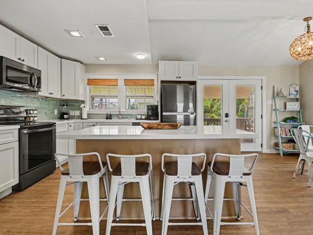 4417 Pelican Road