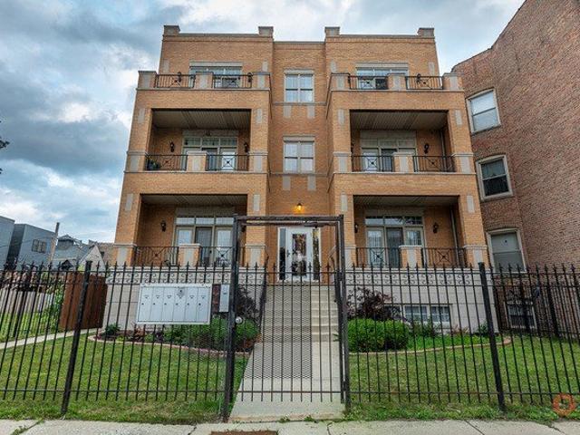 4417 S Calumet Ave Apt 2S, Chicago, IL 60653