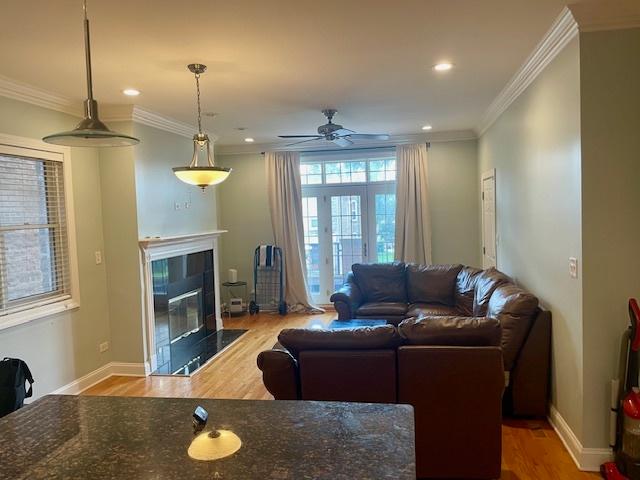 4417 S Calumet Avenue # 2S