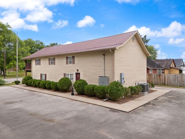 4418 Main St
