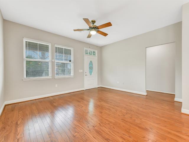 4418 N Live Oak Circle