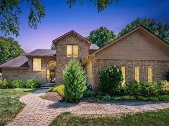 4418 Bayleaf Dr, Sterling Heights, MI 48314