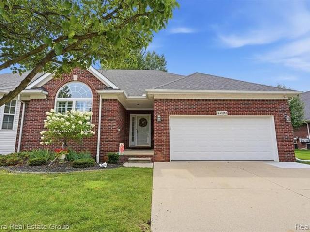 44190 Orion Dr, Sterling Heights, MI 48314