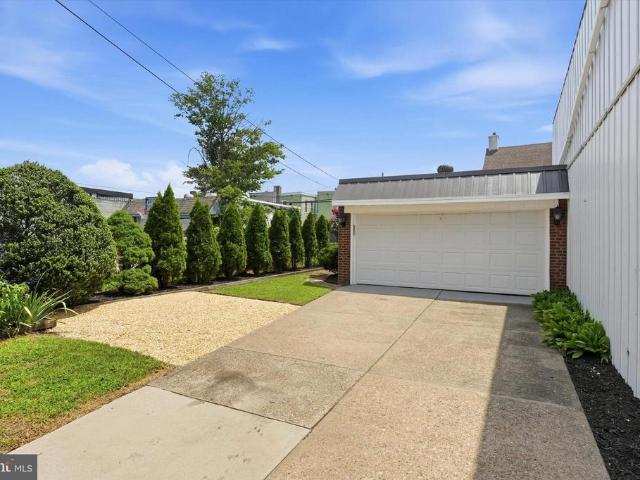 4419 Edgemont Street