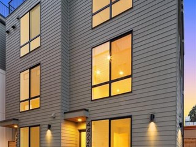 4419 2nd Ave NE Unit A, Seattle, WA 98105