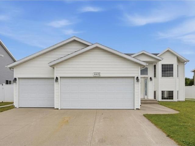 4419 48th St S, Fargo, ND 58104