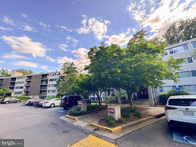 4410 Briarwood Ct N Apt 25, Annandale, VA 22003