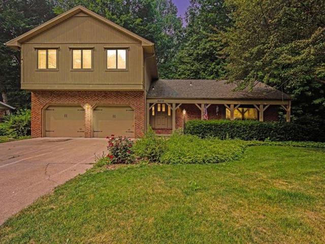 4410 Laurel Dr, Saint Joseph, MI 49085