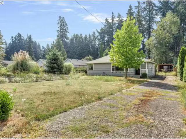 4410 SE HULL AVE, MILWAUKIE, OR 97267 Single Family Residence.