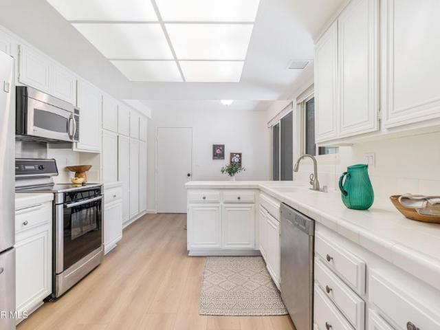 44113 Village 44