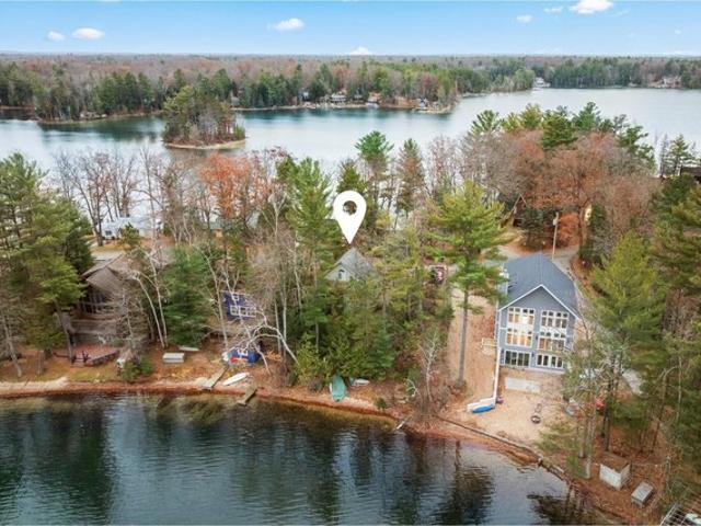 4411 Lakeview Trl, Traverse City, MI 49696